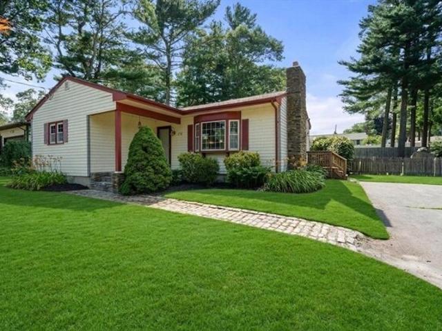 Middle Rd, Acushnet, Home For Sale