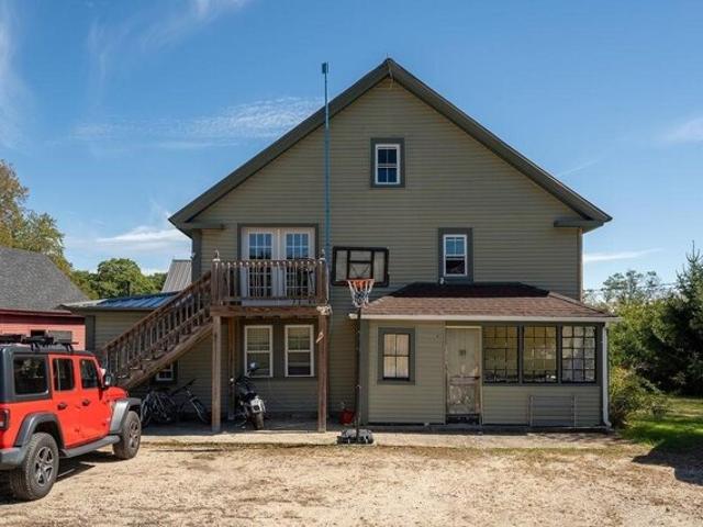 Middle Rd, Deerfield, Home For Sale