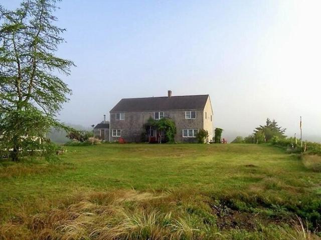 Middle Rd, North Haven, Home For Sale