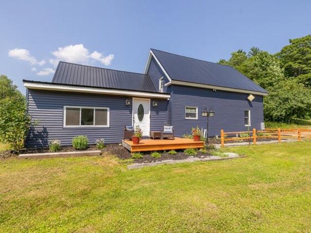 Middle Rd, Sidney, Home For Sale