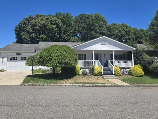 Middle Rd Unit,calverton, Property For Sale
