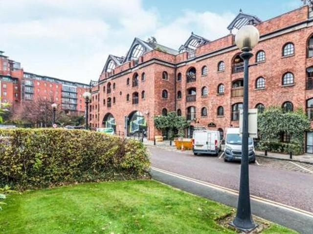 Middle Warehouse, Castle Quay, 1 Bedroom Flat