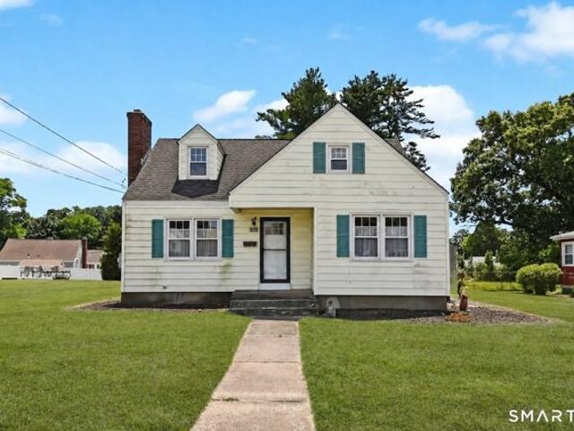 Middle Tpke W, Manchester, Home For Sale