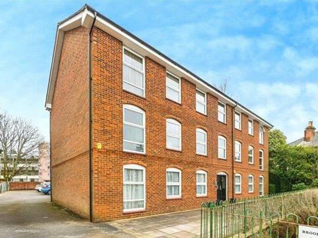 Middlebridge Street, Romsey, 2 Bedroom Apartment