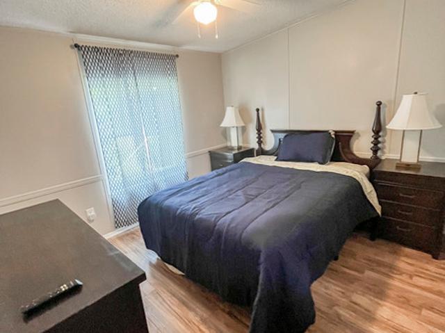 Middleburg House with Television. Homey & comfortable