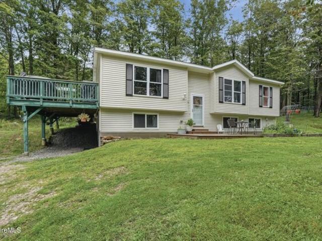 Middlefield Rd, Peru, Home For Sale