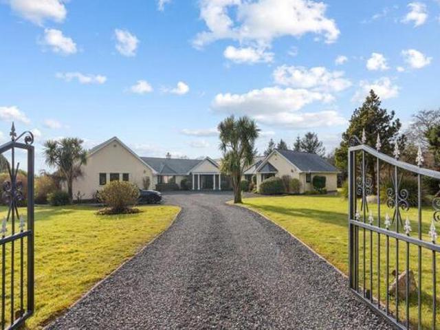 Middlemede, Wigan Lane, 4 Bedroom Detached
