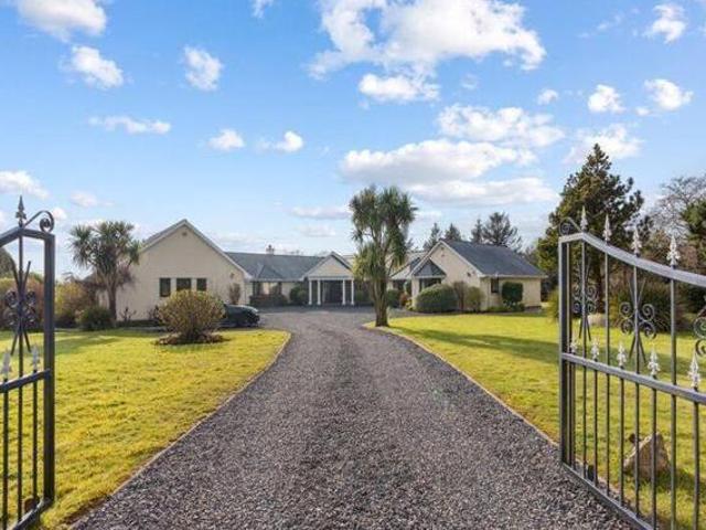Middlemede, Wigan Lane, 4 Bedroom Detached