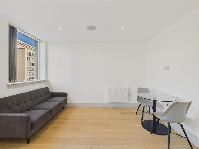 Middlesex House, Edgware HA8, Studio to rent, £1,150 pcm | PrimeLocation