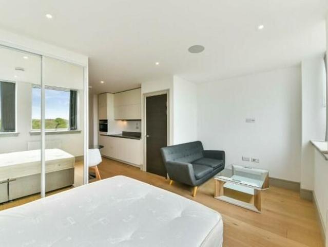Middlesex House, Spring Villa Road, Edgware HA8, Edgware, Studio to rent, £1,175 pcm | PrimeLocation