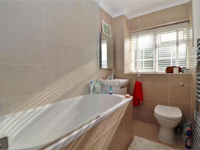 Midhope Close, Woking 2 bedrooms Property for lettings Seymours