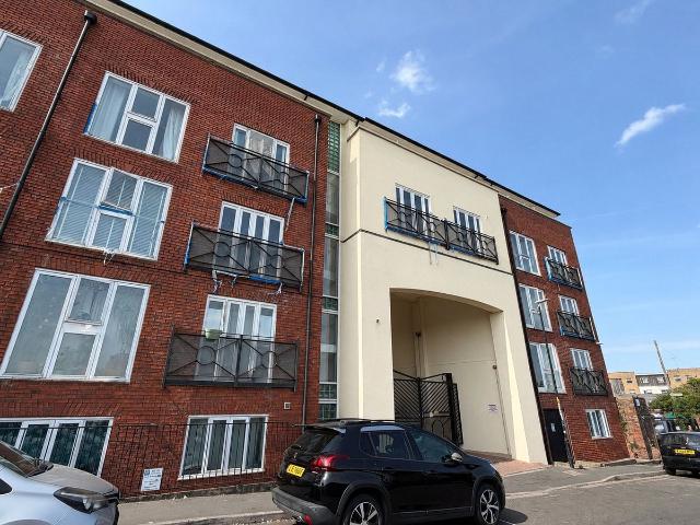 Midland Mews, 24 Waterloo Road, Old Market, Bristol BS2, 2 bed flat to rent, £1,450 pcm | PrimeLocation