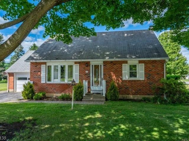 Midland Ave, Washington Township, Home For Sale