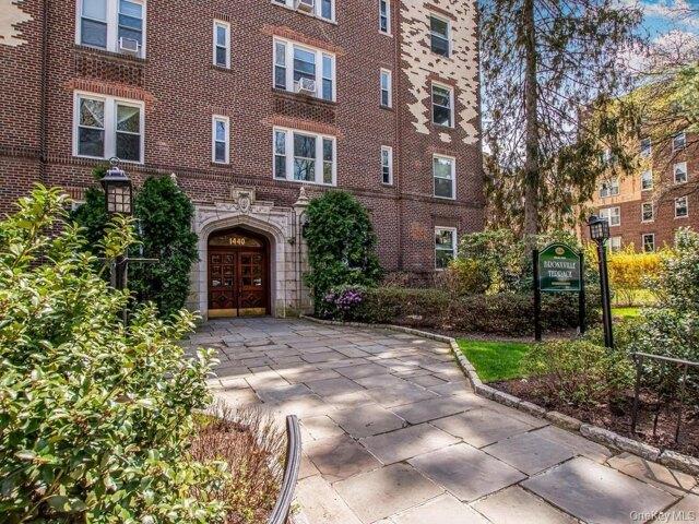 Midland Ave Apt C, Bronxville, Property For Sale