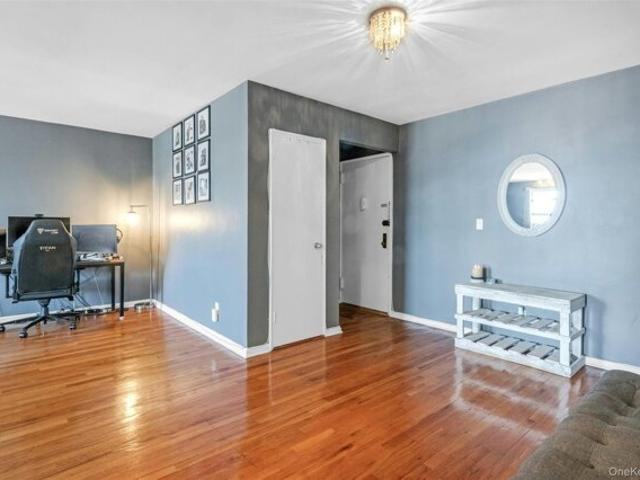 Midland Ave Apt F, Bronxville, Property For Sale
