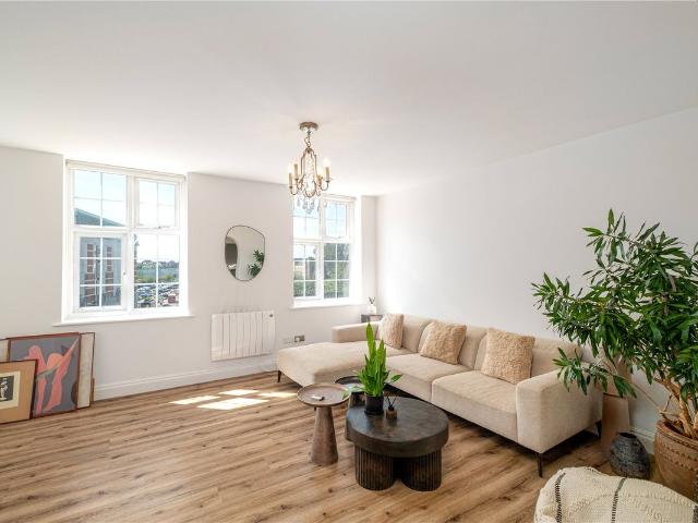 Midland Court, Finchley Road, South Hampstead, London NW3, 3 bed maisonette to rent, £3,500 pcm | PrimeLocation