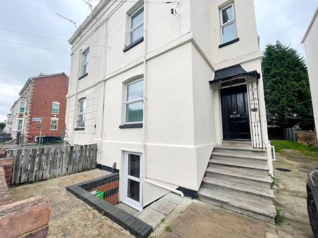 Midland Road, Gloucester GL1, 2 bed flat to rent, £895 pcm | PrimeLocation