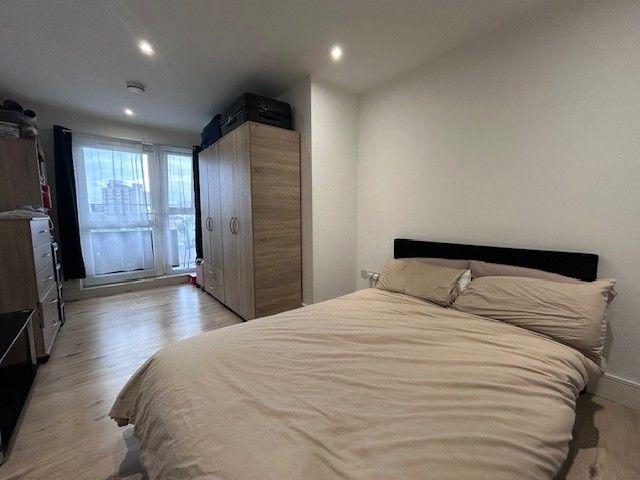 Midland Road, Luton LU2, 1 bed flat to rent, £1,250 pcm | PrimeLocation