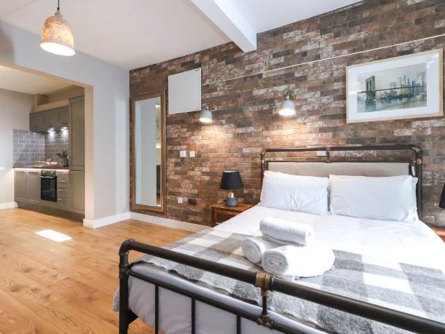Midland Road, St. Philips, Bristol BS2, 1 bed flat to rent, £2,000 pcm | PrimeLocation