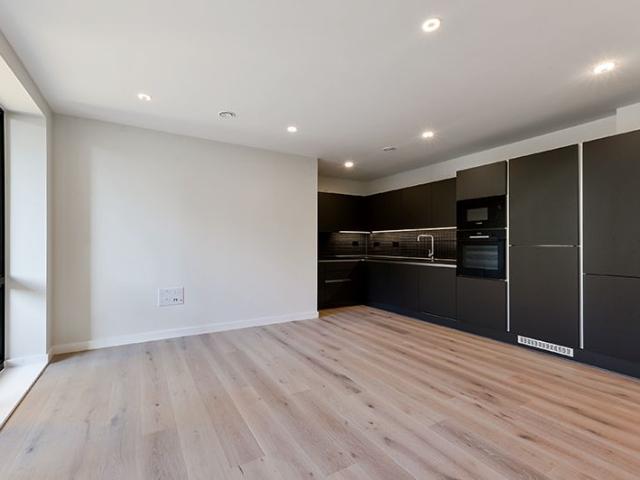 Middle Road, London, London W7, 2 bed flat to rent, £2,300 pcm | PrimeLocation