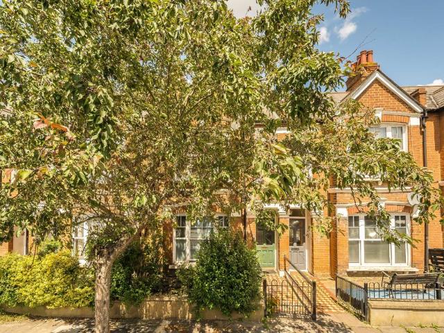 Midmoor Road, London SW12, 2 bed flat to rent, £2,800 pcm | PrimeLocation