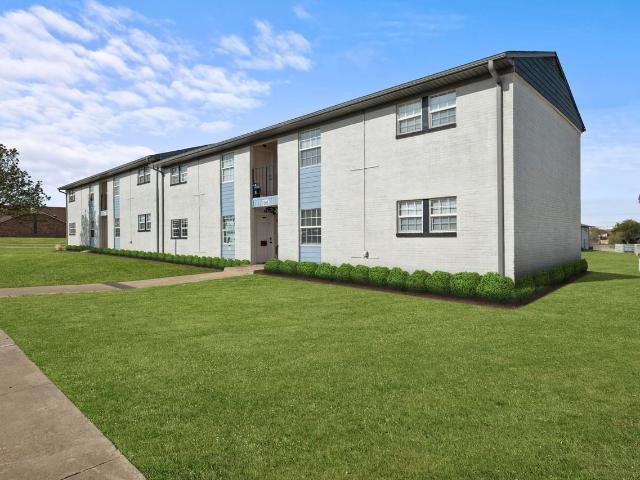 Midpoint on Wilshire 2 Bedroom Apartment for Rent at 701 E Wilshire Blvd, Oklahoma City, OK 73105 Musgrave