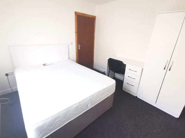 Miers Street, St Thomas, Swansea SA1 8BZ StudentDigz Ltd