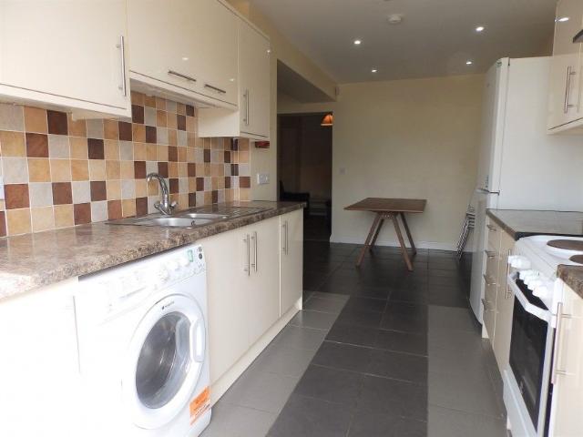 Miers Street, Swansea SA1, 5 bed shared accommodation to rent, £415 pcm | PrimeLocation