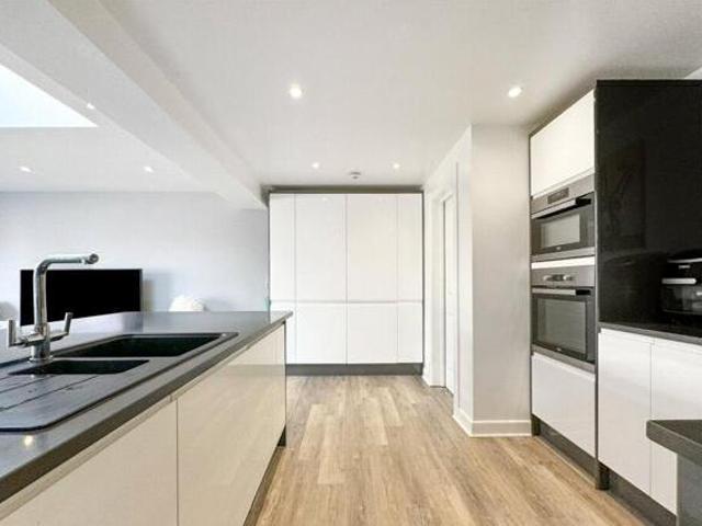 Mierscourt Road, Rainham, 5 Bedroom Semi detached