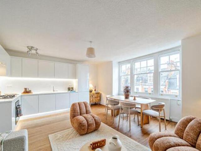 Milton Avenue, London, 2 Bedroom Flat