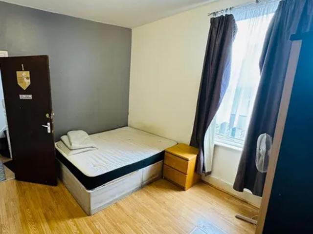 Milton Avenue, London, E6 1JG, United Kingdom | Room for rent #135674700 | Rentberry