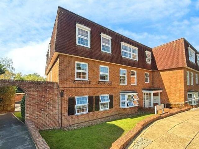 Milton Gardens, Wokingham, 2 Bedroom Apartment
