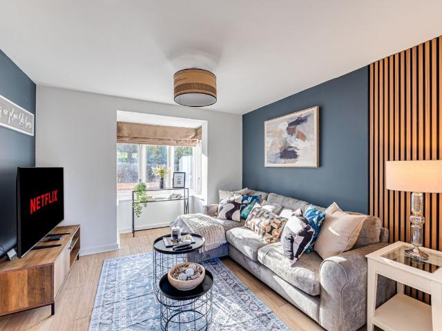Milton Keynes MK10, 3 bed flat to rent, £3,488 pcm | PrimeLocation