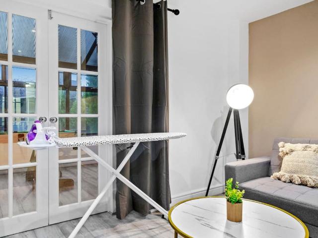 Milton Keynes MK10, 3 bed flat to rent, £4,050 pcm | PrimeLocation