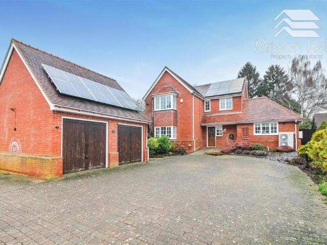 Milton Keynes MK17 4 bed detached house to rent £3,500 pcm £808 pw