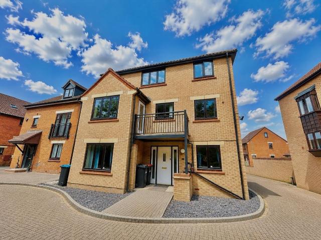 Milton Keynes MK5, Room to rent, £700 pcm | PrimeLocation