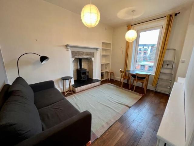 Milton Street, Edinburgh EH8, 2 bed flat to rent, £1,200 pcm | PrimeLocation