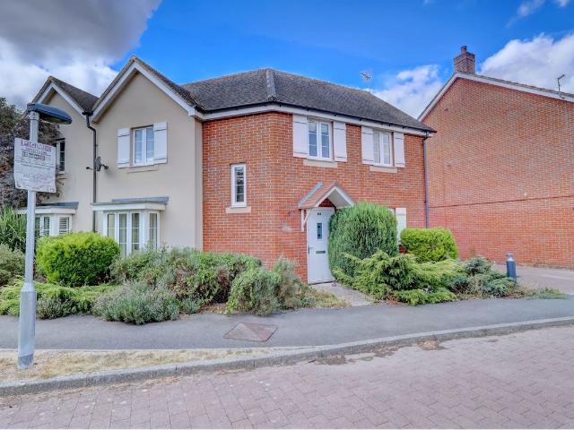 Milton Place, High Wycombe, Buckinghamshire HP13, 3 bed semi detached house to rent, £1,895 pcm | PrimeLocation