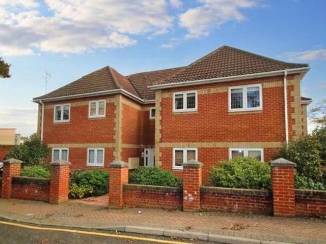 Milton Road, Warley, 2 Bedroom Flat