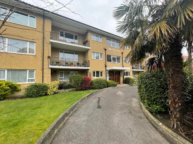 Milton Road, Bournemouth BH8, 2 bed flat to rent, £1,195 pcm | PrimeLocation