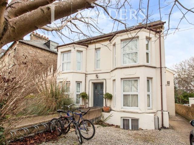 Milton Road, Cambridge, CB4 Studio to rent £1,000 pcm £231 pw