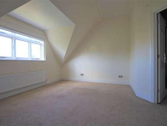 Milton Road, Harpenden, AL5