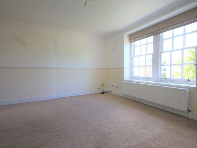 Milton Road, Harpenden, AL5 5LA