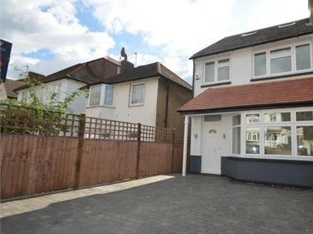 Milton Road, London, NW7 4AX, United Kingdom | 4 bed duplex for rent #138775133 | Rentberry