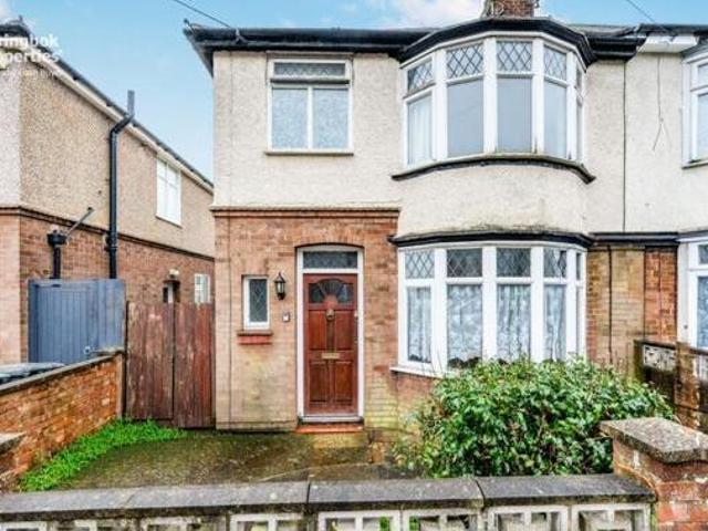 Milton Road, Luton, 3 Bedroom Semi detached