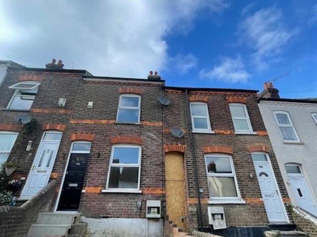 Milton Road, Luton Beds LU1 2 bed terraced house to rent £1,225 pcm £283 pw