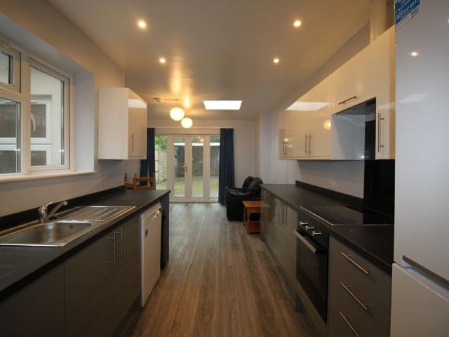 Milton Road, Southampton SO15, 6 bed property to rent, £3,163 pcm | PrimeLocation