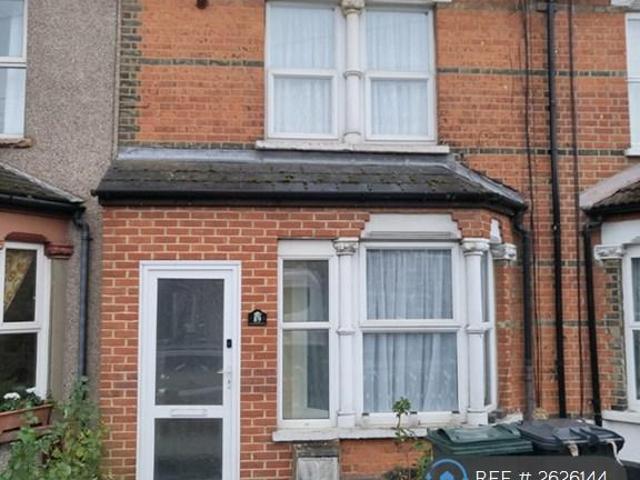 Milton Road, Swanscombe, DA10 2 bed terraced house to rent £1,395 pcm £322 pw