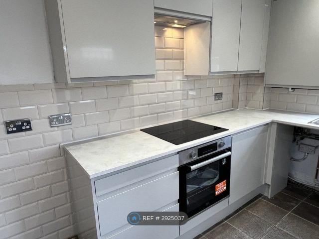 Milton Road, Swanscombe DA10, 2 bed terraced house to rent, £1,600 pcm | PrimeLocation