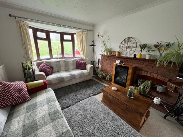 Milverton Drive, Uttoxeter